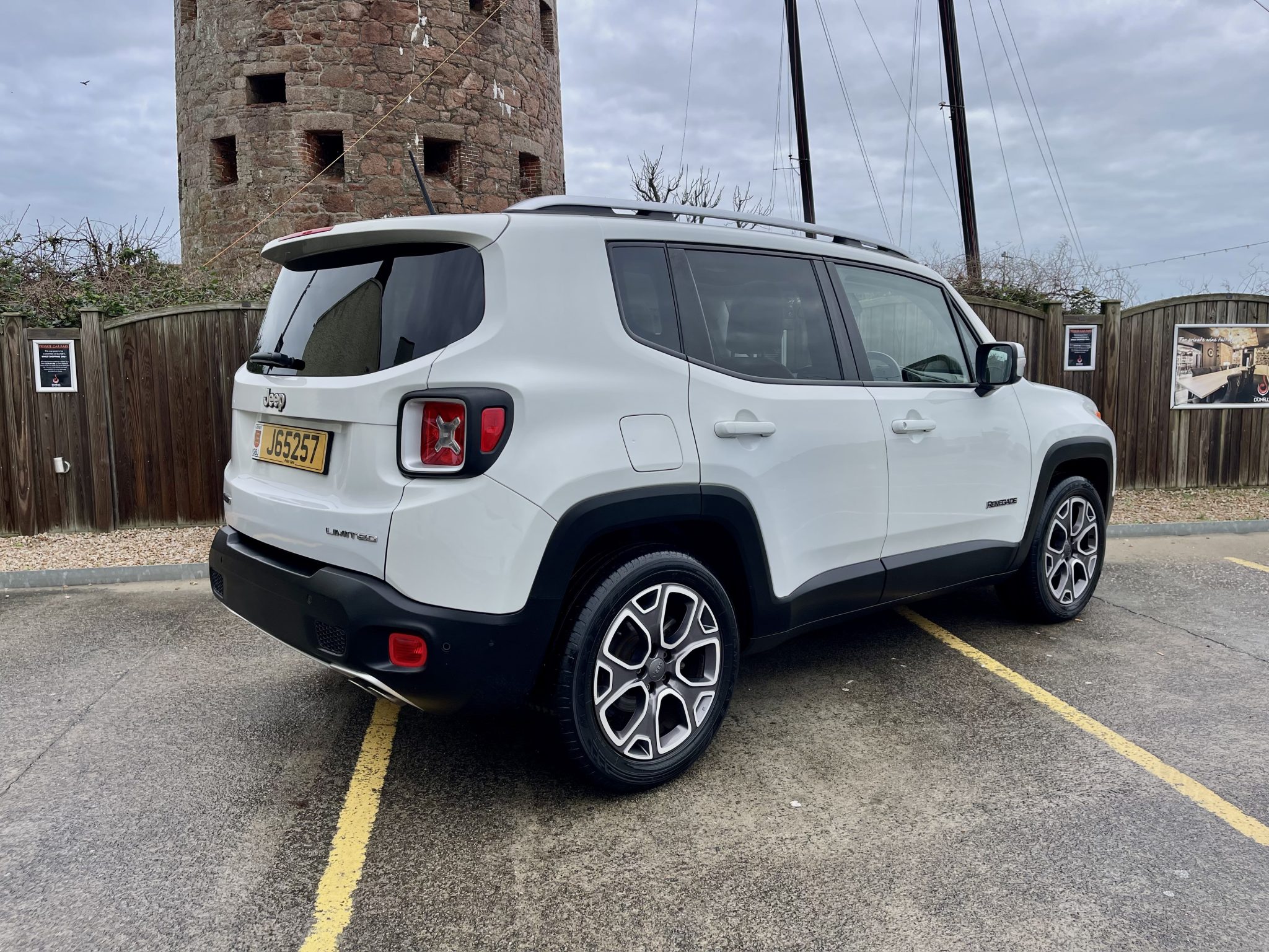 2015 Jeep Renegade Limited | Polar Cars